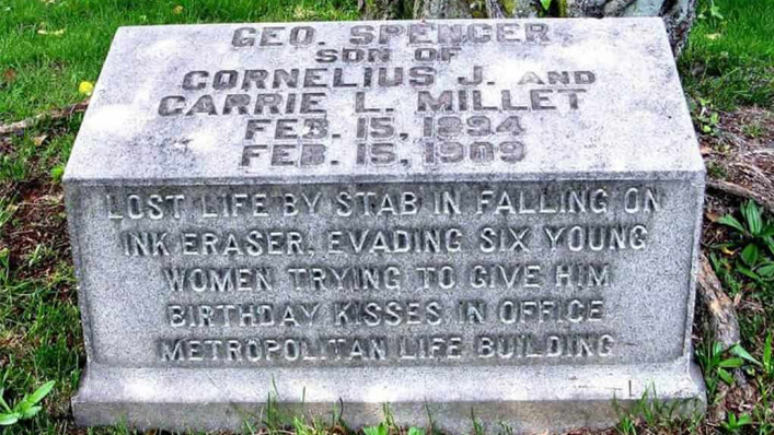 Conheça 5 lápides famosas ao redor do mundo e suas histórias